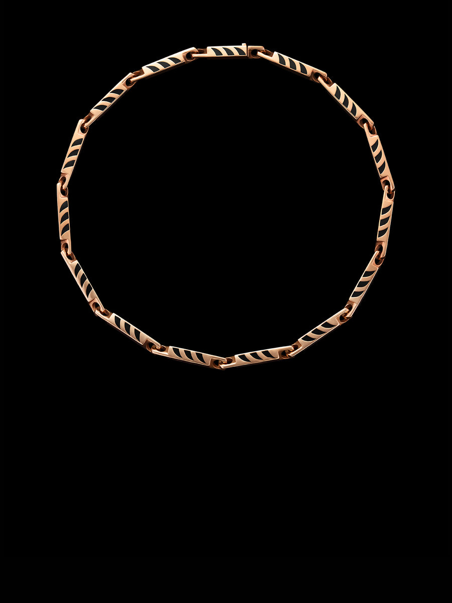 Dopio Deco Chain with Shark Fin Enameling – Dezso Sara Beltran